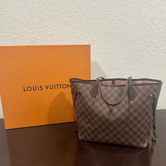 Louis Vuitton | Bags | Louis Vuitton Neverfull Mm Damier Ebene Light ...